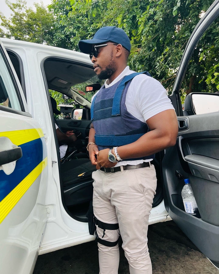 Mzansi is not happy by the way Wiseman Ncube wears the police uniform ...